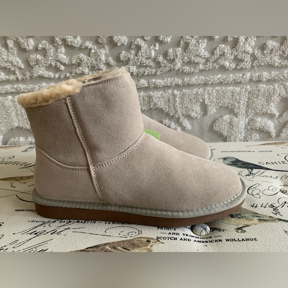 BearPaw | Shoes | Nwt Bearpaw Booties Light Beige Sheep Leather Ankle ...